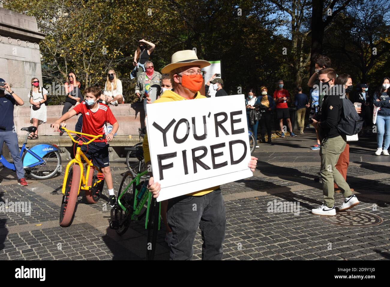 Fired sign hi-res stock photography and images - Alamy