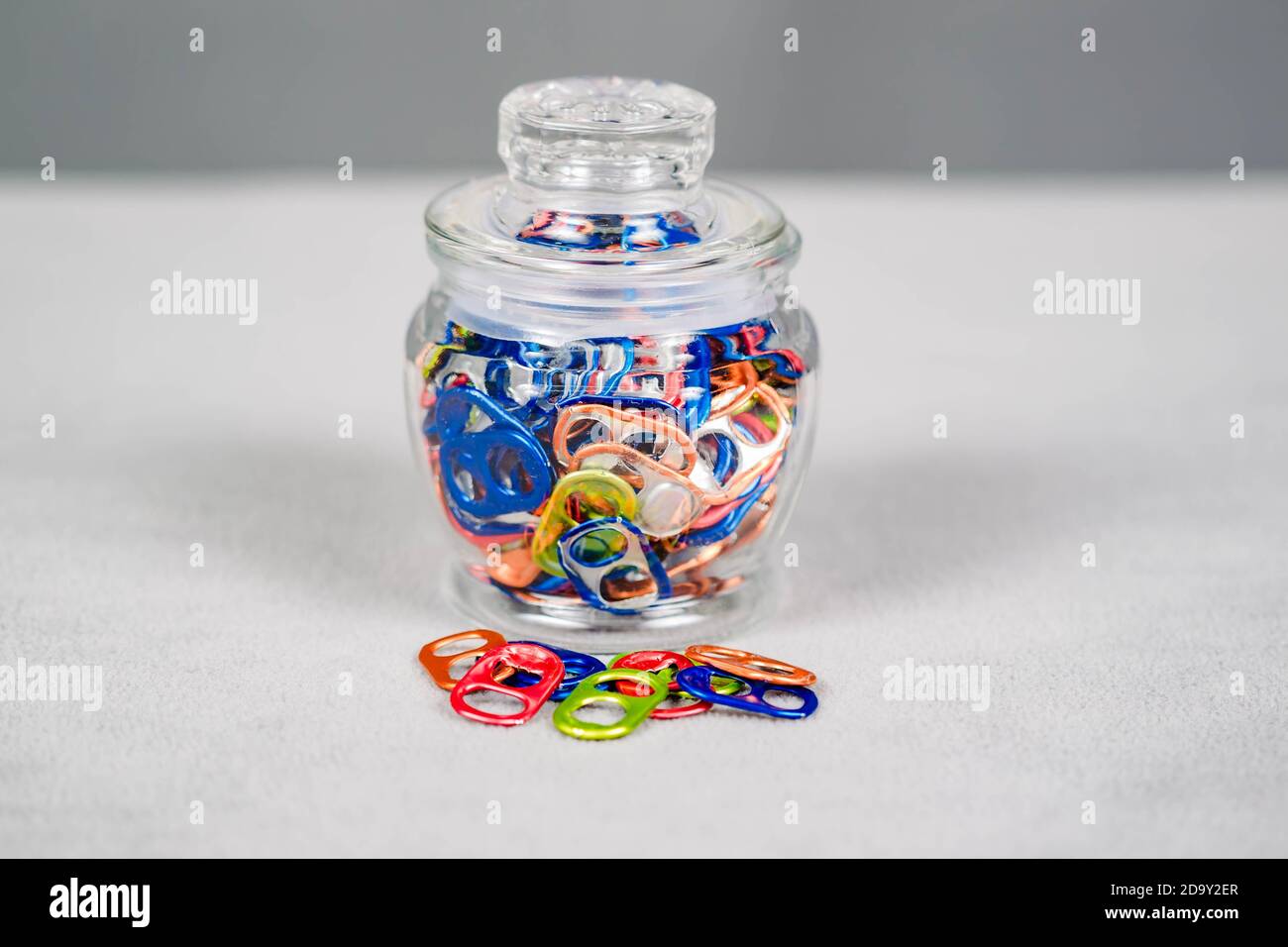 Pull tab hi-res stock photography and images - Alamy