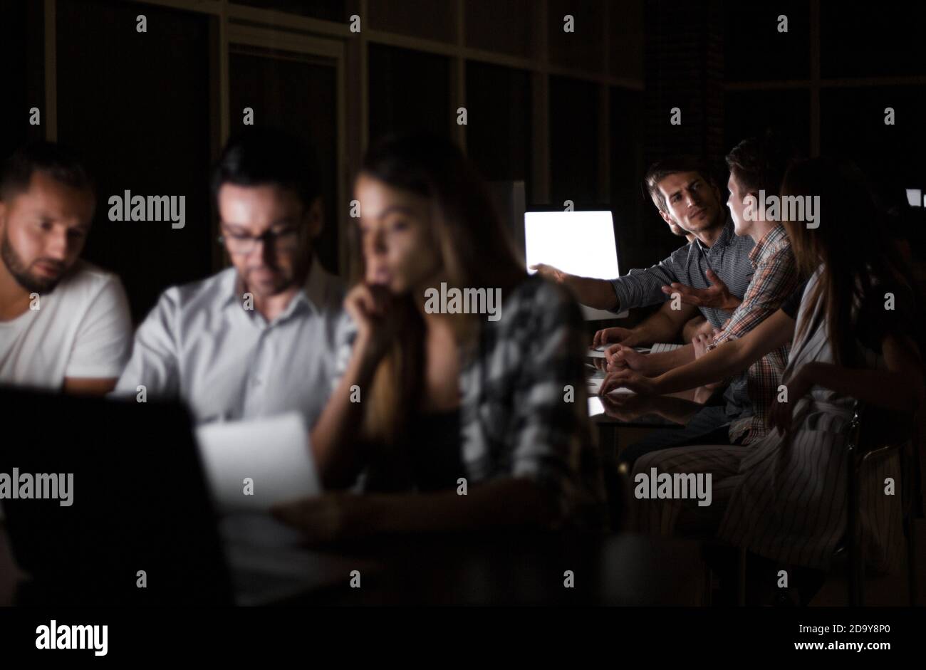 Office staff analyzing problems hi-res stock photography and images - Alamy