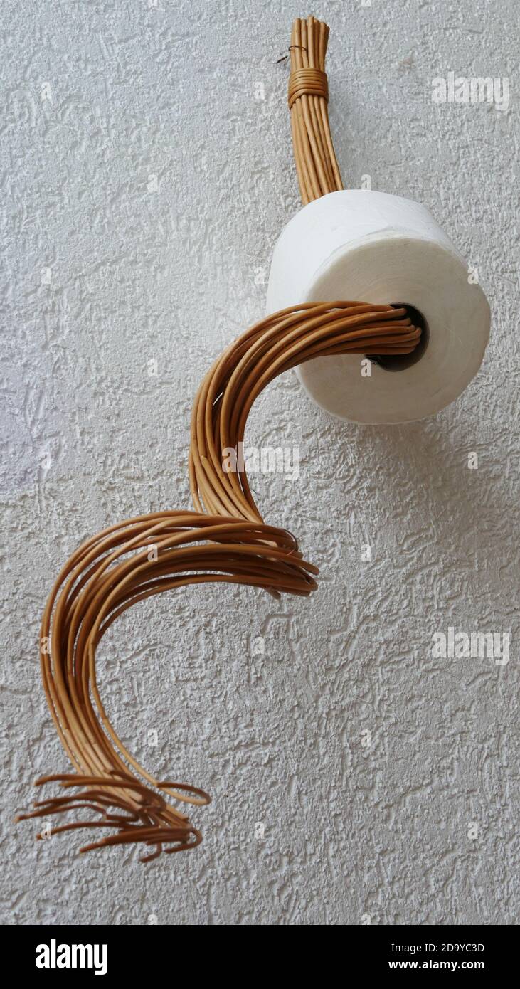 Bog roll on a decoration pigtail of bast fibre - in times of Corona ...