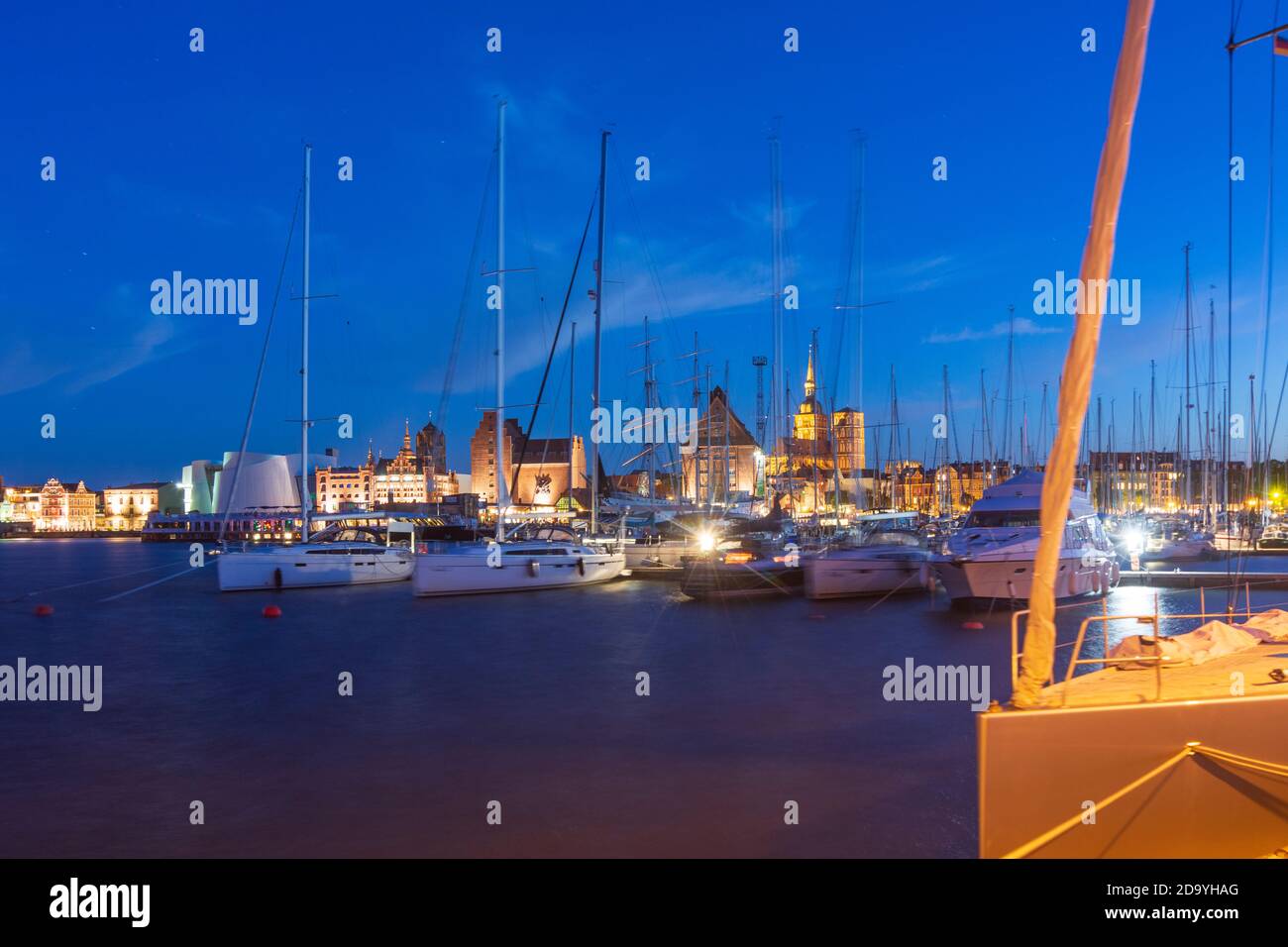 Stralsund: Old Port with museum Ozeaneum, warehouses and historical ...