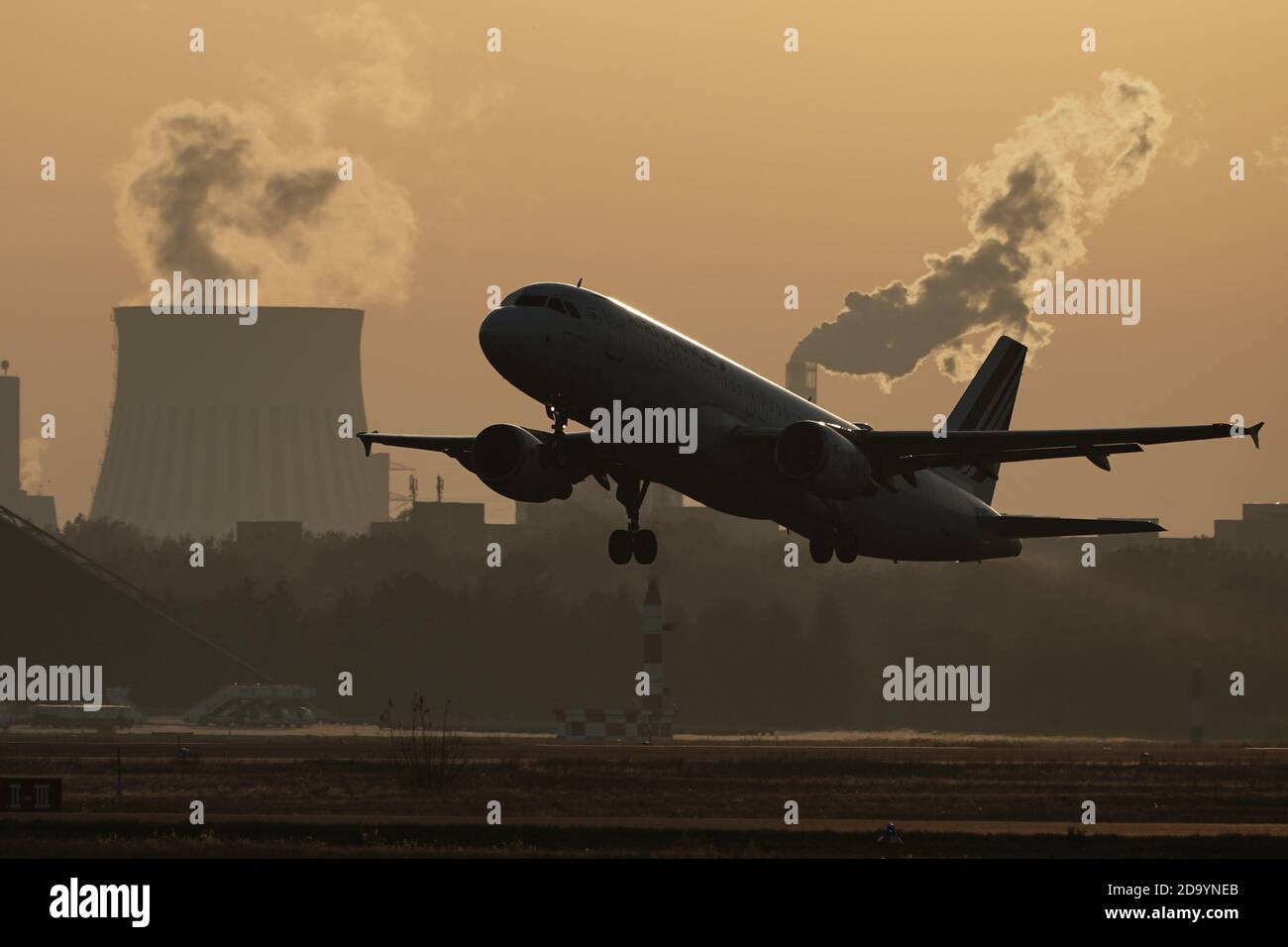 Berlin, Germany. 08th Nov, 2020. The Airbus of the French airline Air ...