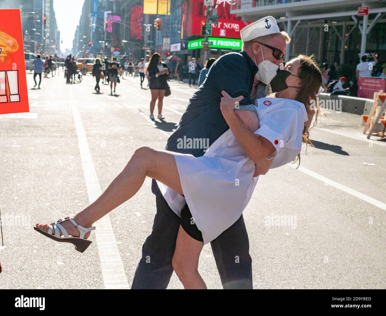 Times square kiss ww2 hi-res stock photography and images - Alamy