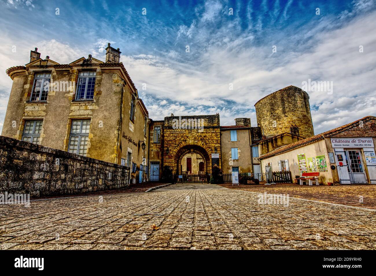 The entrance to Chateau de Duras, Duras, Lot-et-Garonne, France Stock ...
