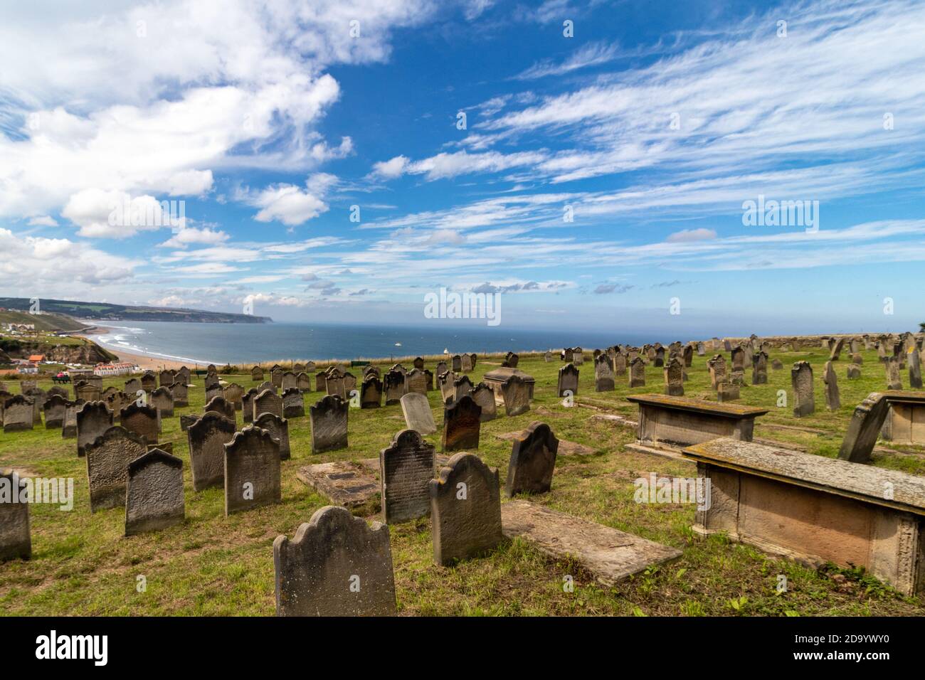 Whitby gravestones hi-res stock photography and images - Alamy