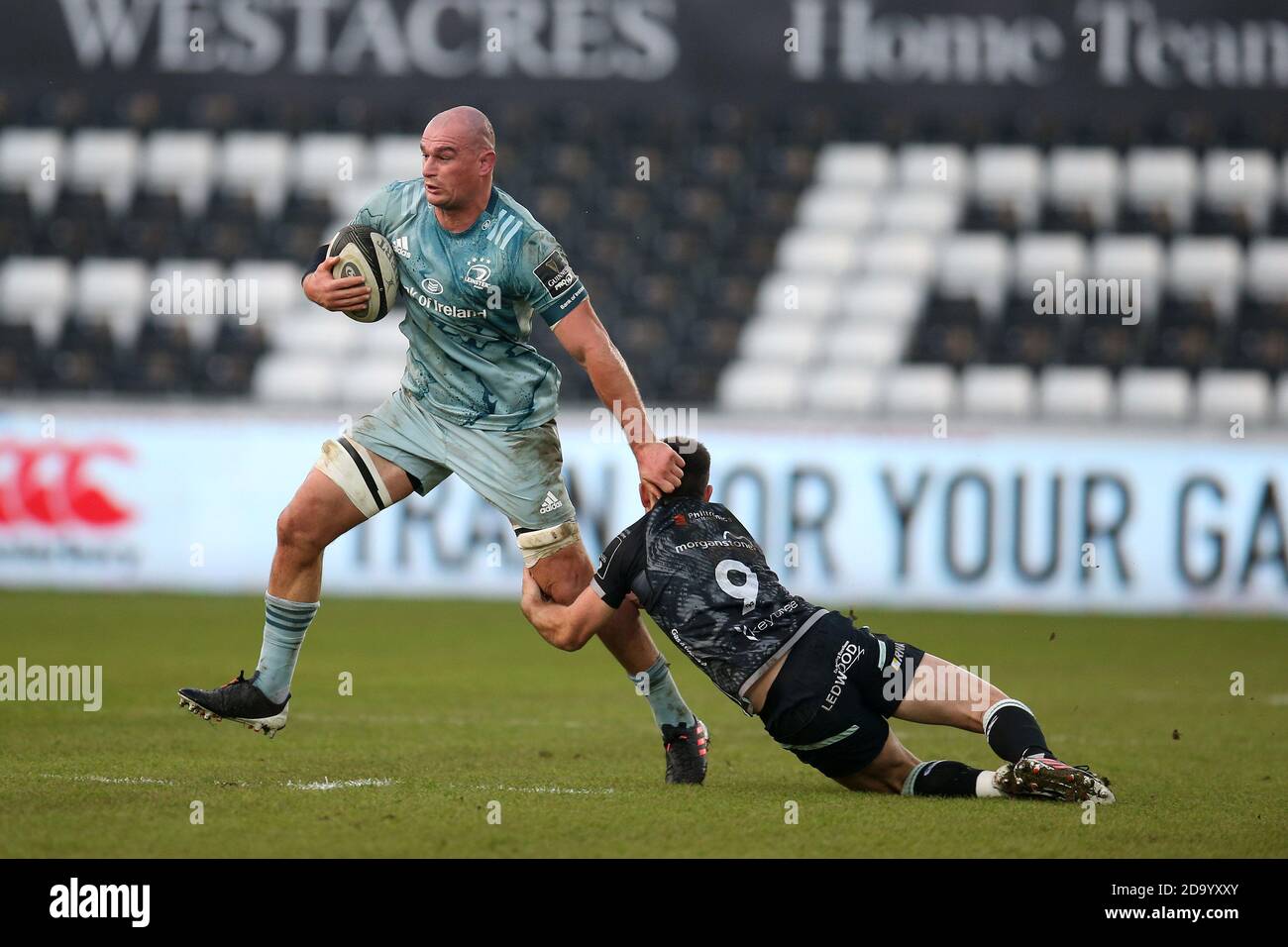 Rhys williams rugby league wales hi-res stock photography and images ...