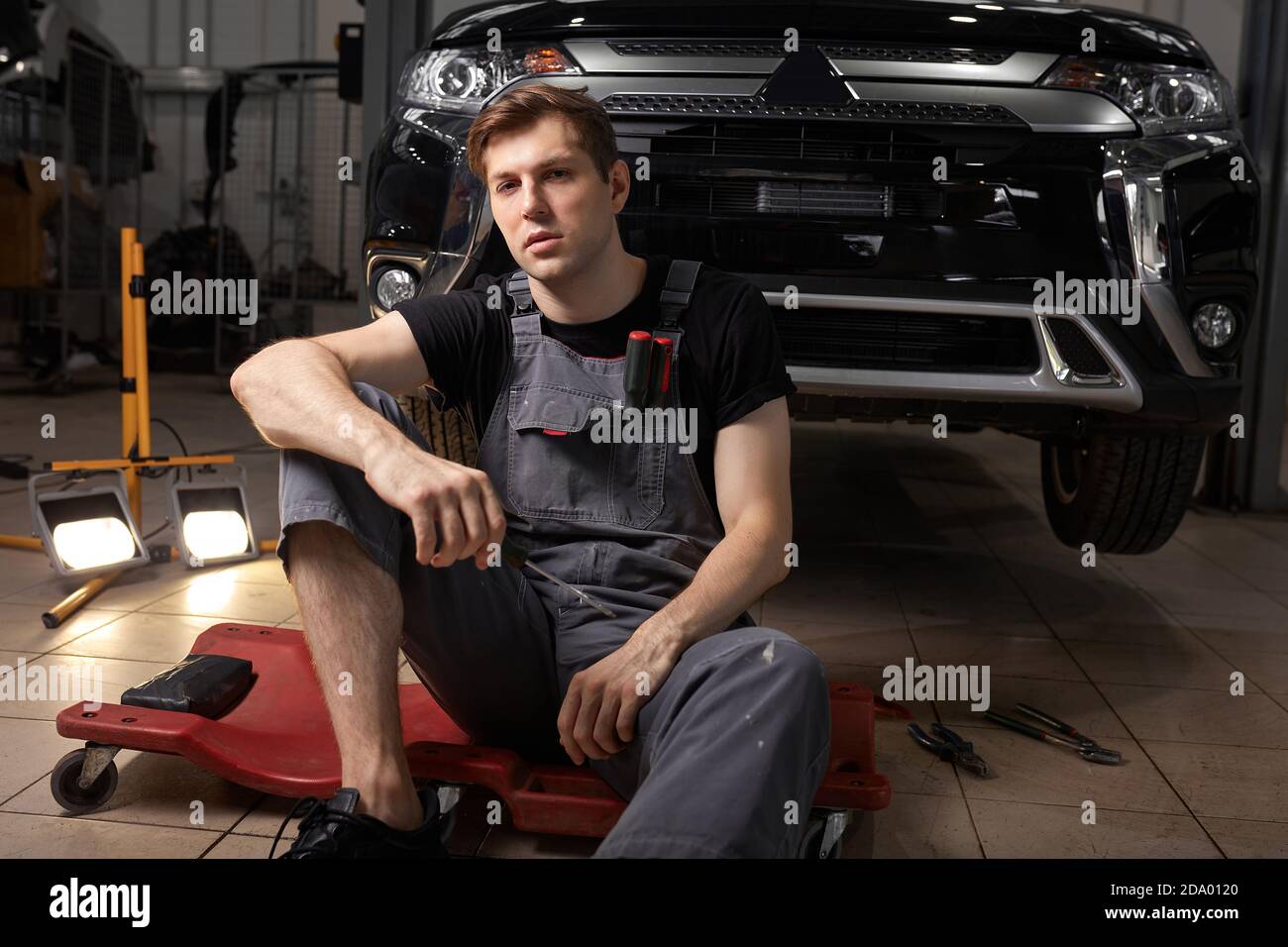 Tired car mechanic hi-res stock photography and images - Alamy
