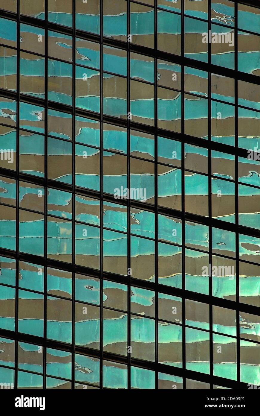 Ripple effect on rigid grid hi-res stock photography and images - Alamy