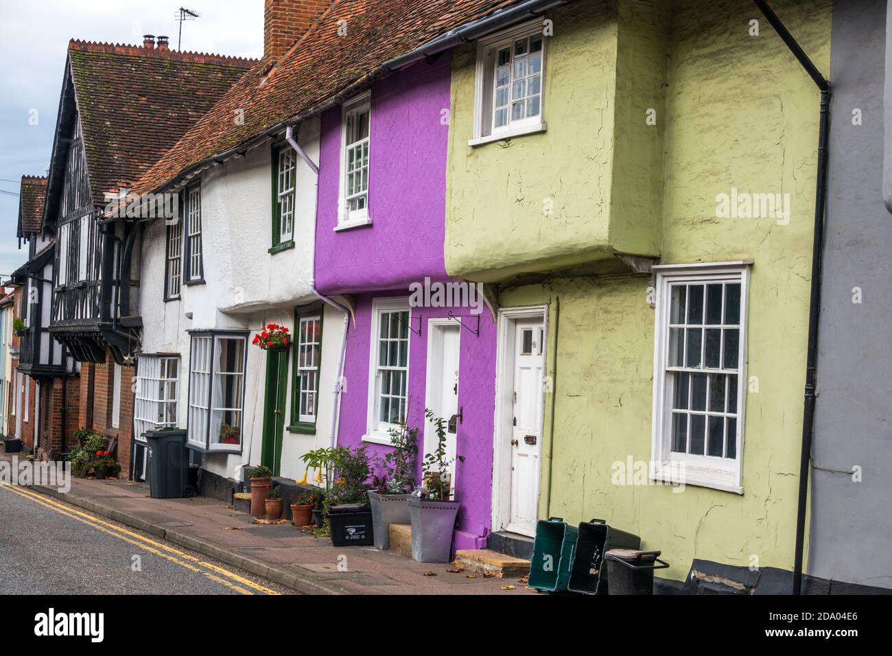 Old tudor timber framed buildings hi-res stock photography and images ...