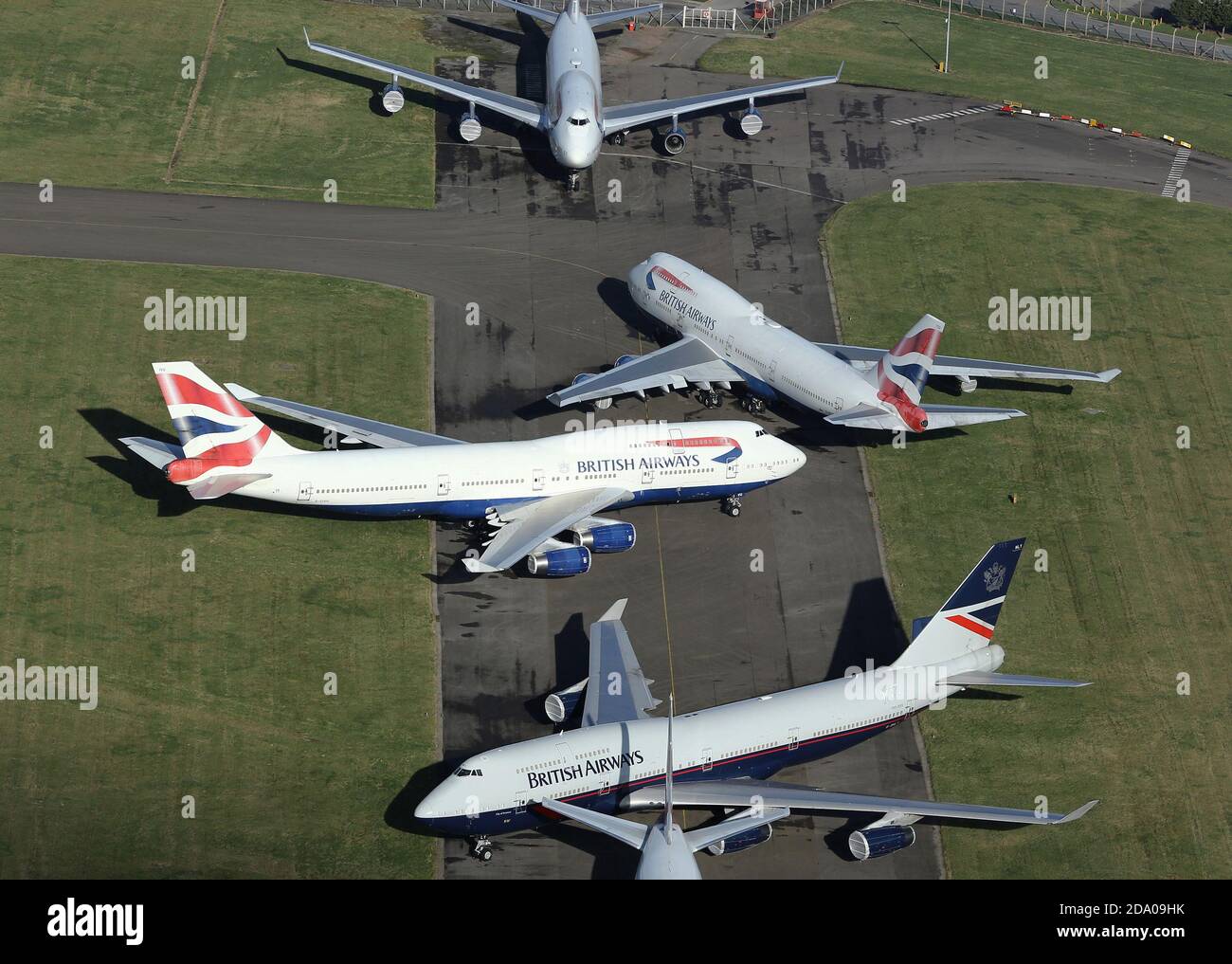 Jumbo jets hi-res stock photography and images - Alamy