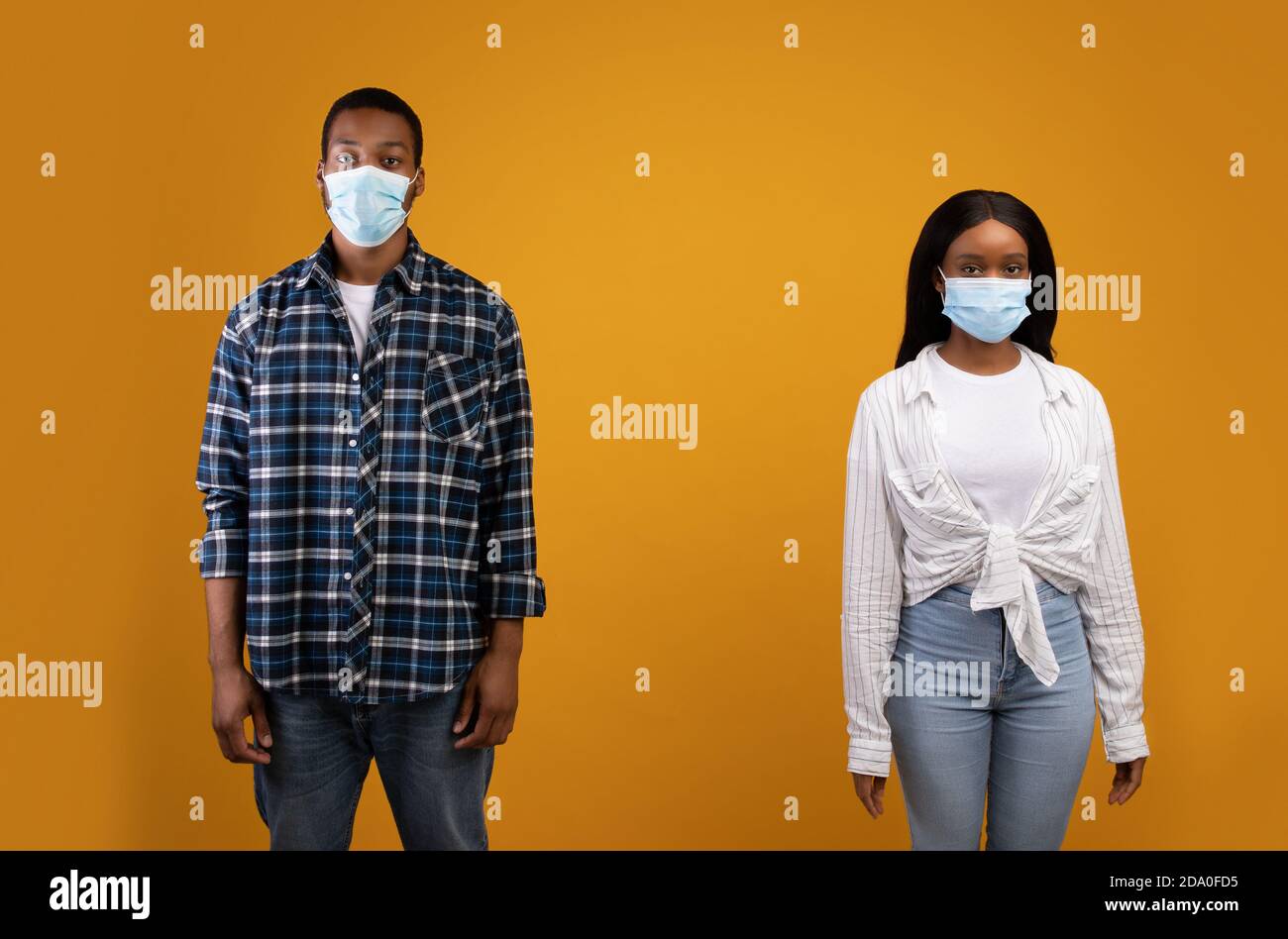 African american covid masks hi-res stock photography and images - Alamy