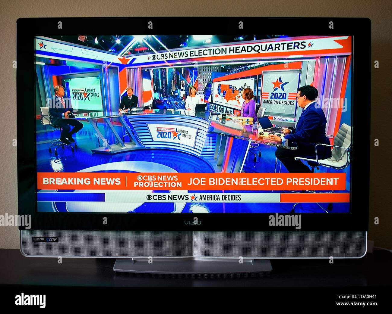 Cnn Breaking News High Resolution Stock Photography and Images - Alamy