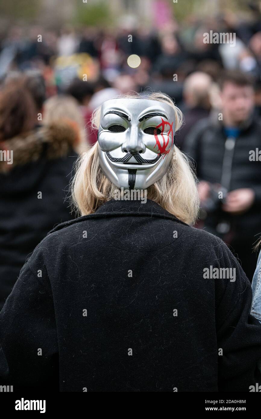 Anonymous mask protests hi-res stock photography and images - Alamy