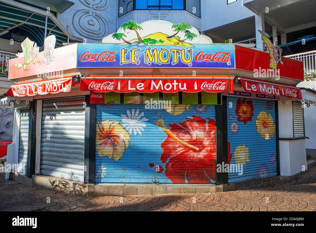 Closed shop in Papeete city centre. Tahiti, French Polynesia, Papeete's ...