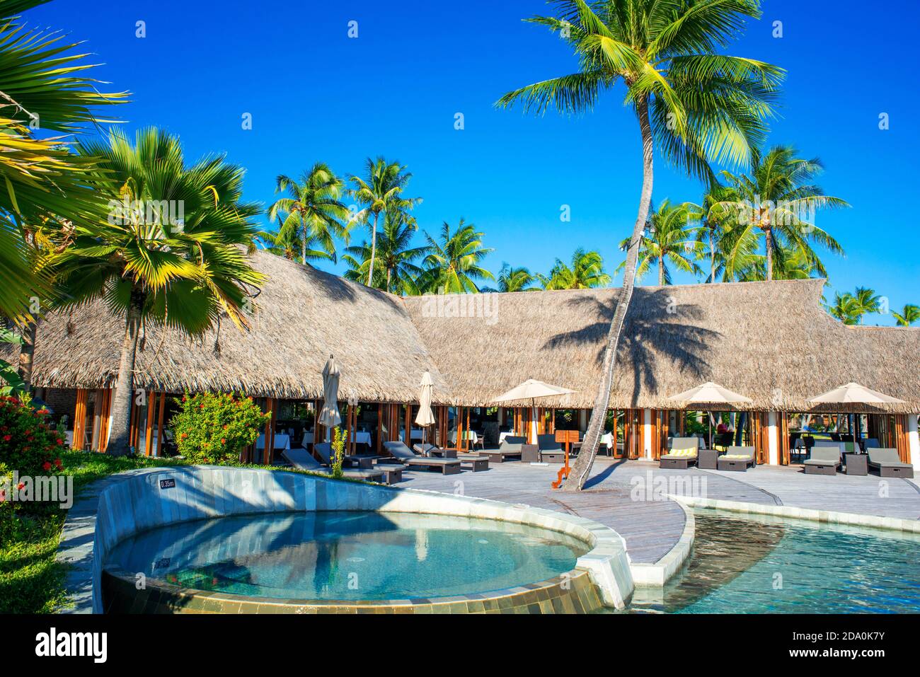 Pool of the Luxury Hotel Kia Ora Resort & Spa on Rangiroa, Tuamotu ...