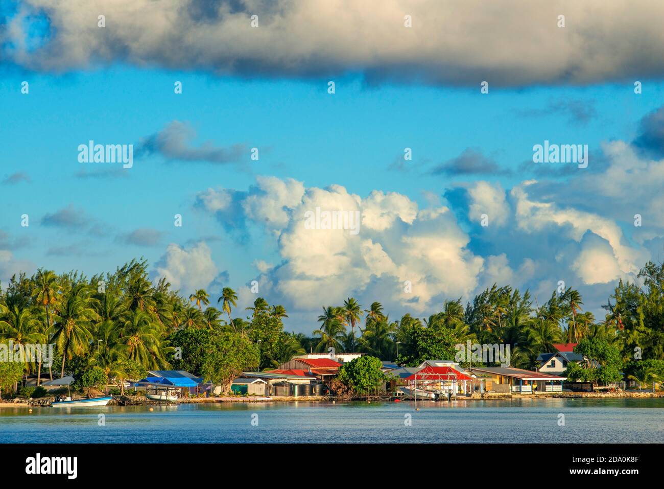 Fakarava coast, Tuamotus Archipelago French Polynesia, Tuamotu Islands ...