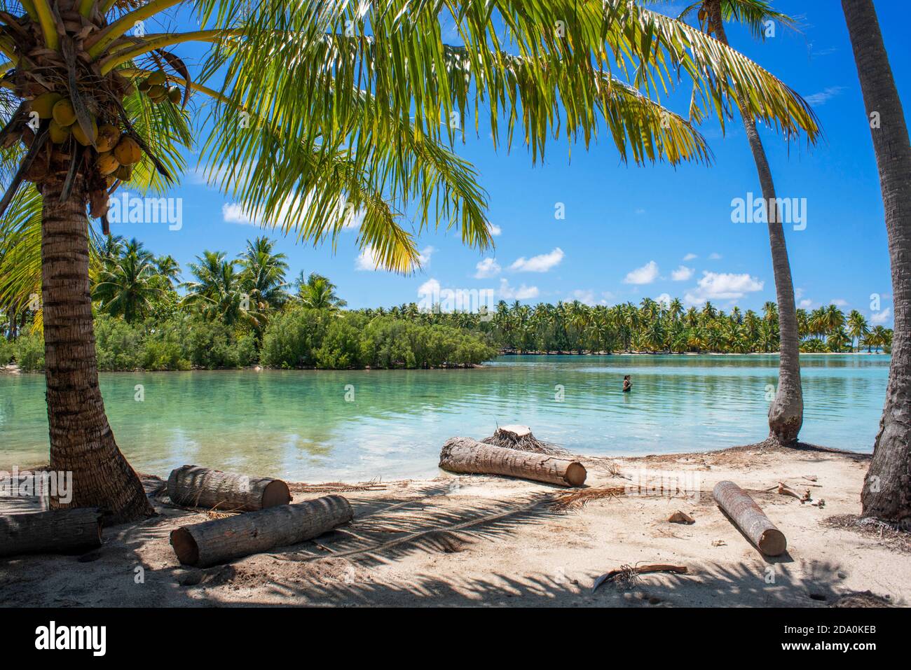 Tropical paradise seascape Taha'a island landscape, French Polynesia ...