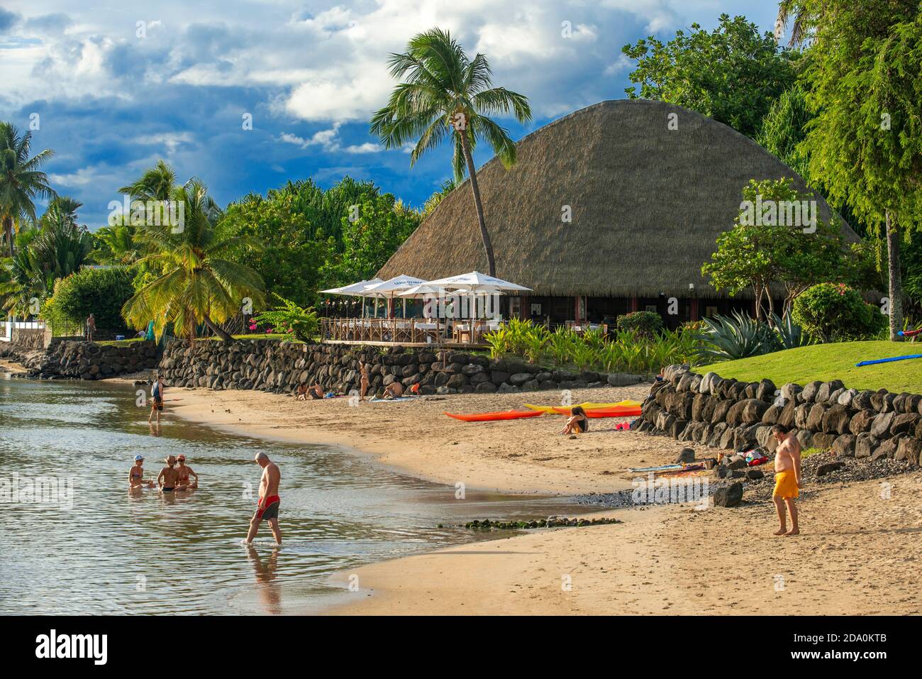 Sunset in Le Meridien Hotel on the island of Tahiti, French Polynesia ...