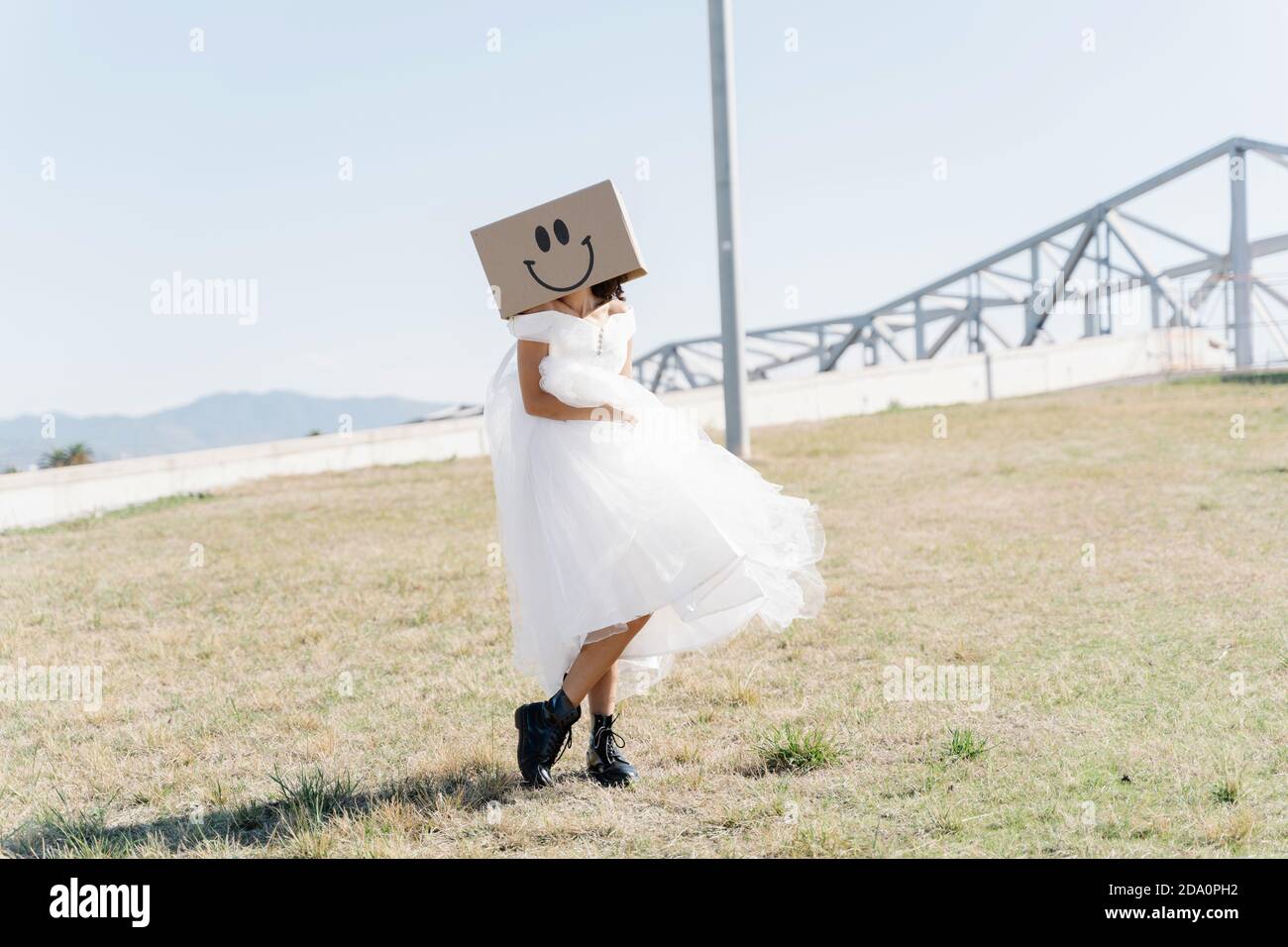 Excited bride hi-res stock photography and images - Alamy
