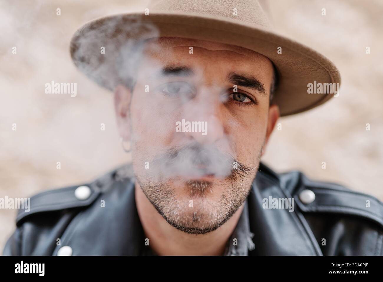 Cool guy smoking hi-res stock photography and images - Alamy