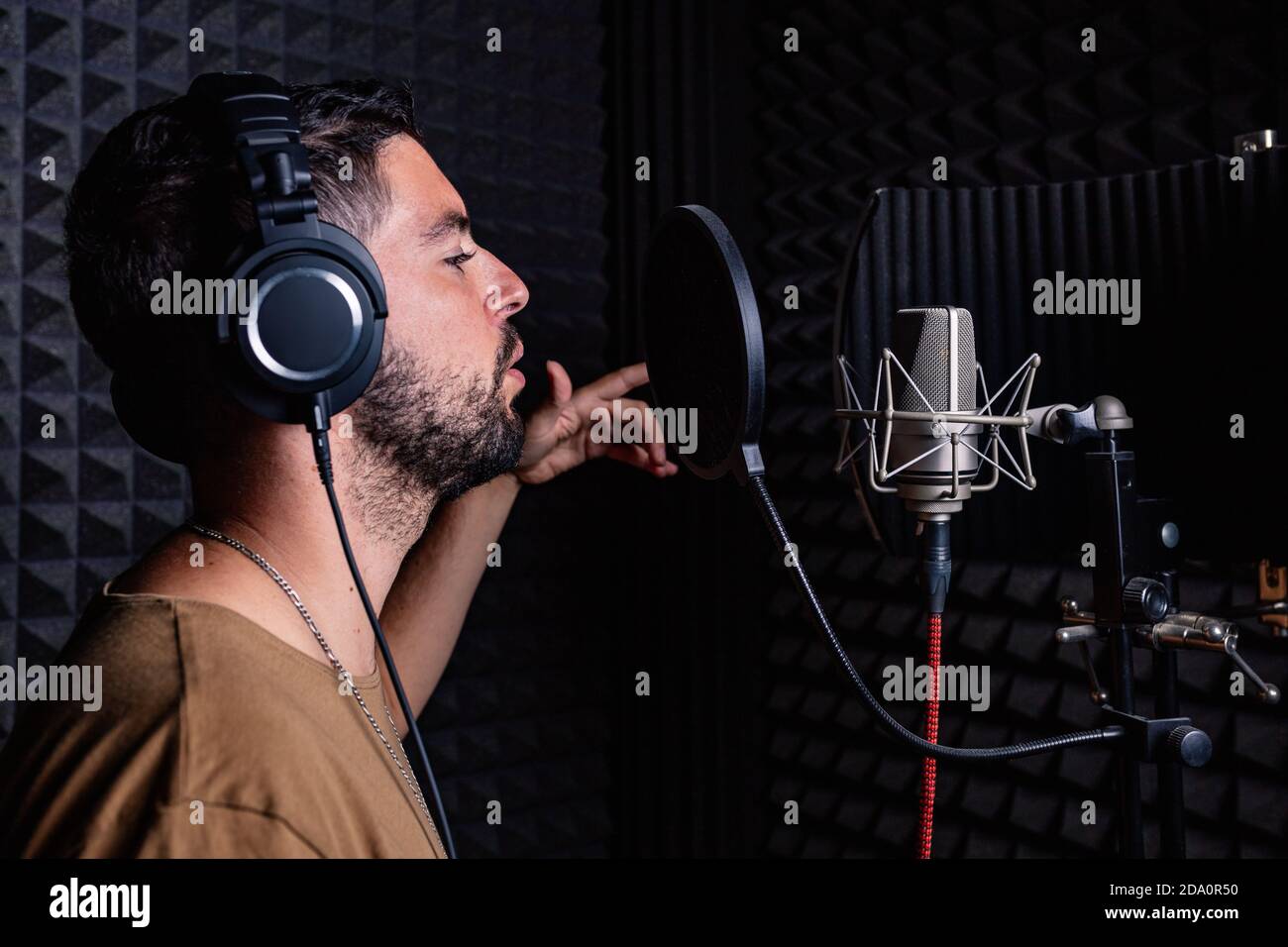 Acoustic foam hi-res stock photography and images - Alamy