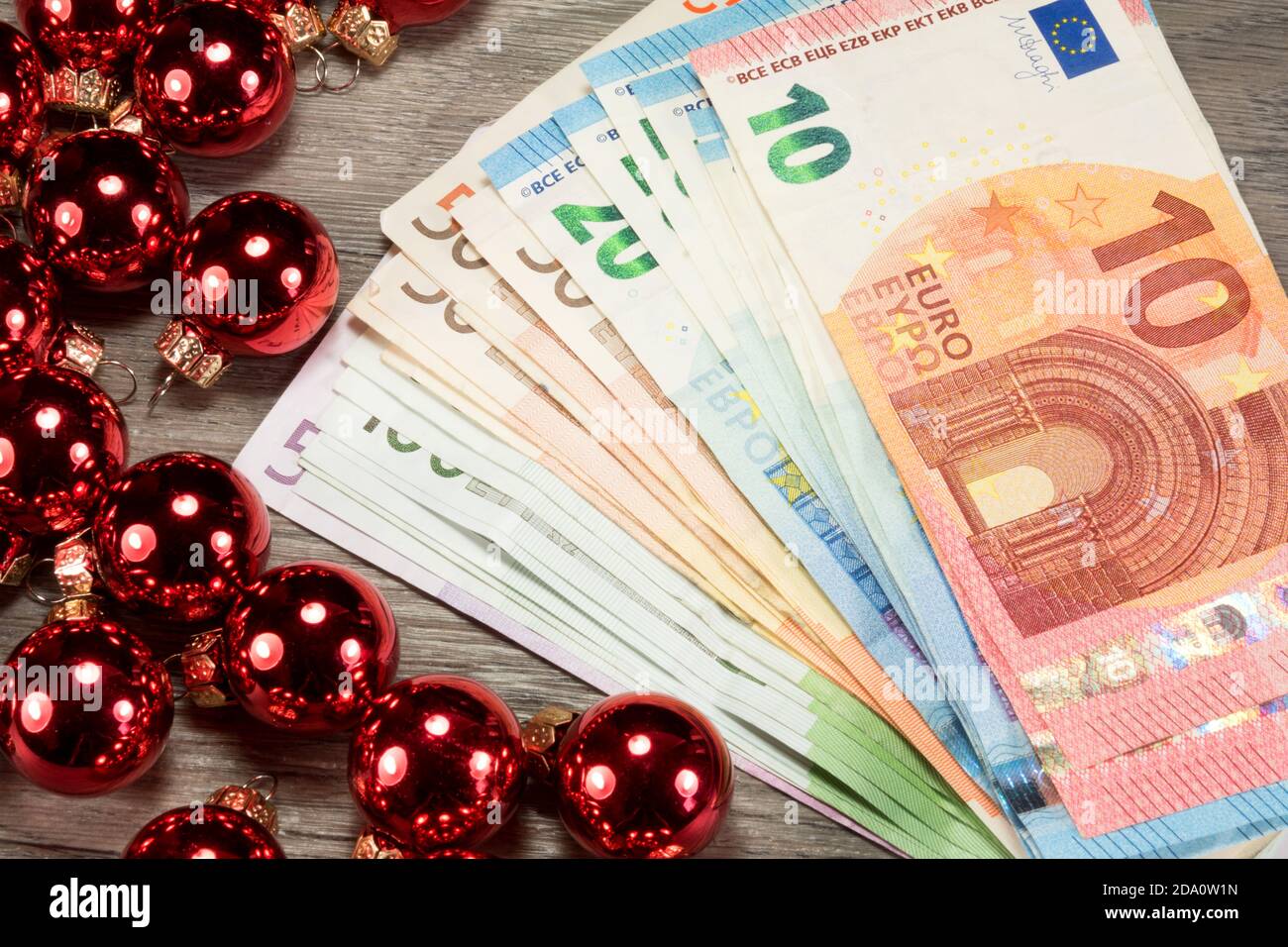 Giving euro money hi-res stock photography and images - Alamy