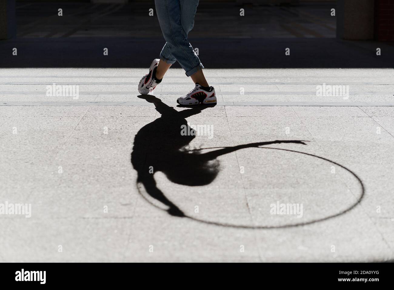 Dance shadow hi-res stock photography and images - Alamy
