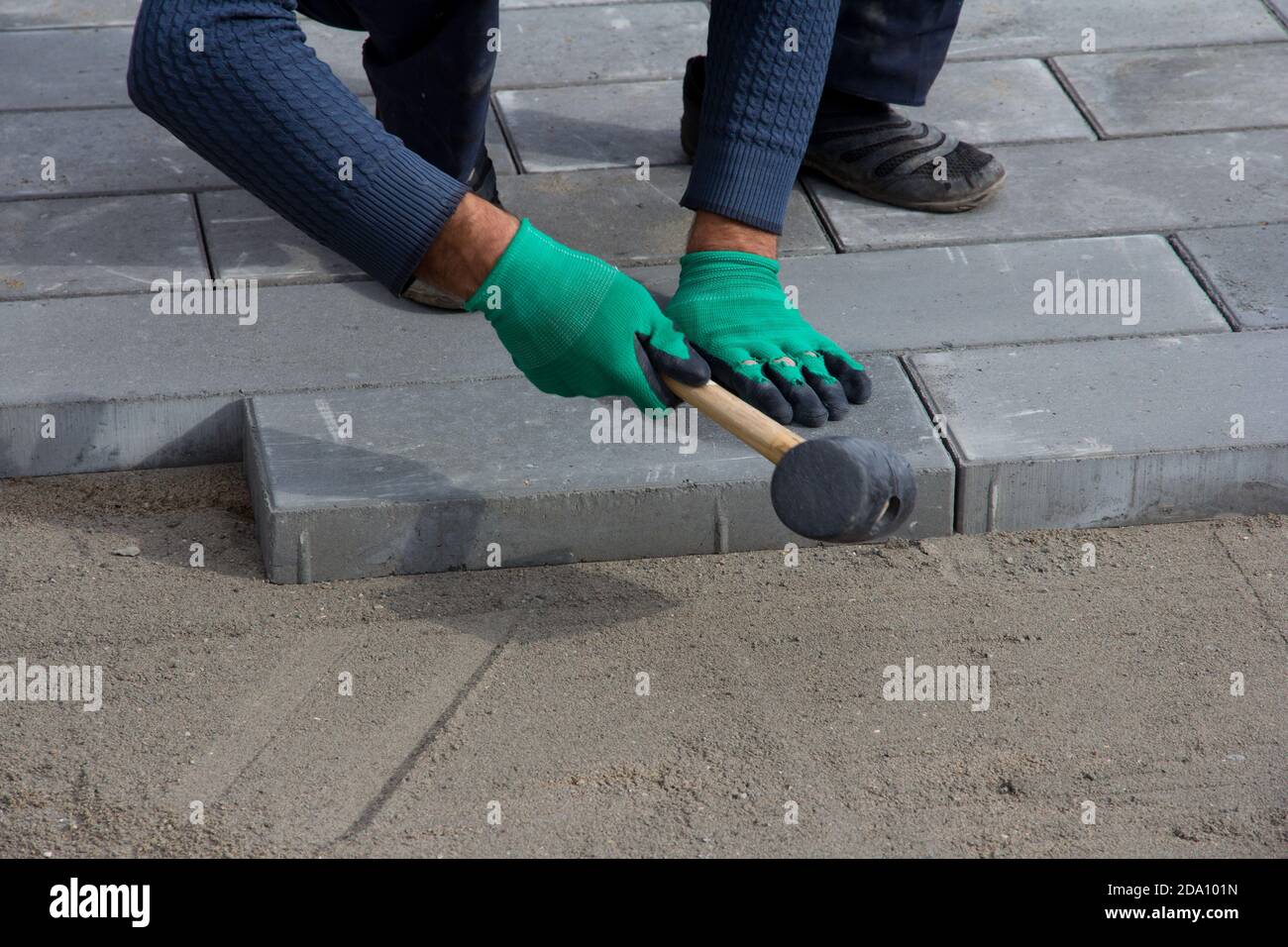 Installing brick walkway hi-res stock photography and images - Alamy