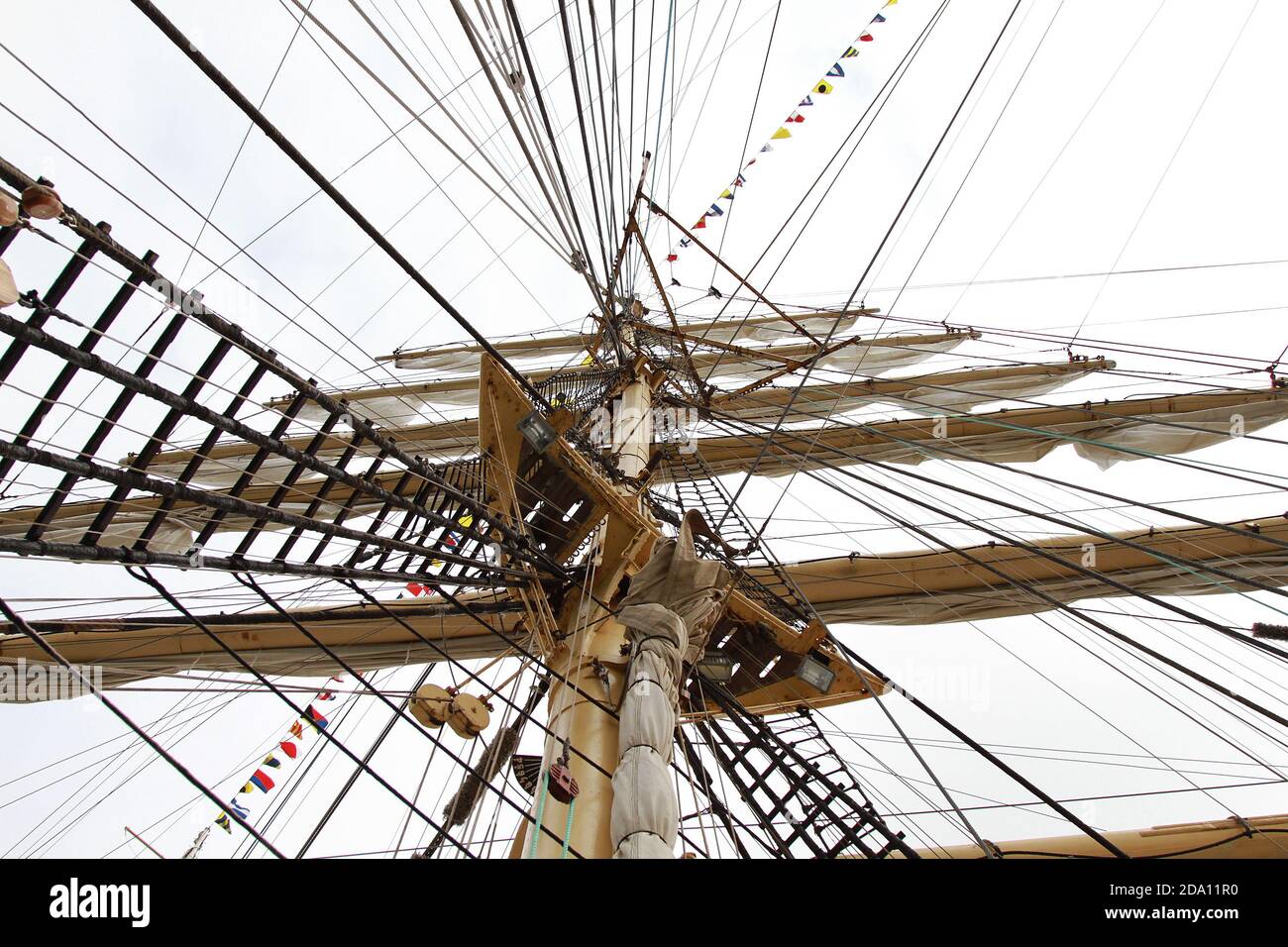 Low angle shot of the giant wooden ship mast Stock Photo - Alamy