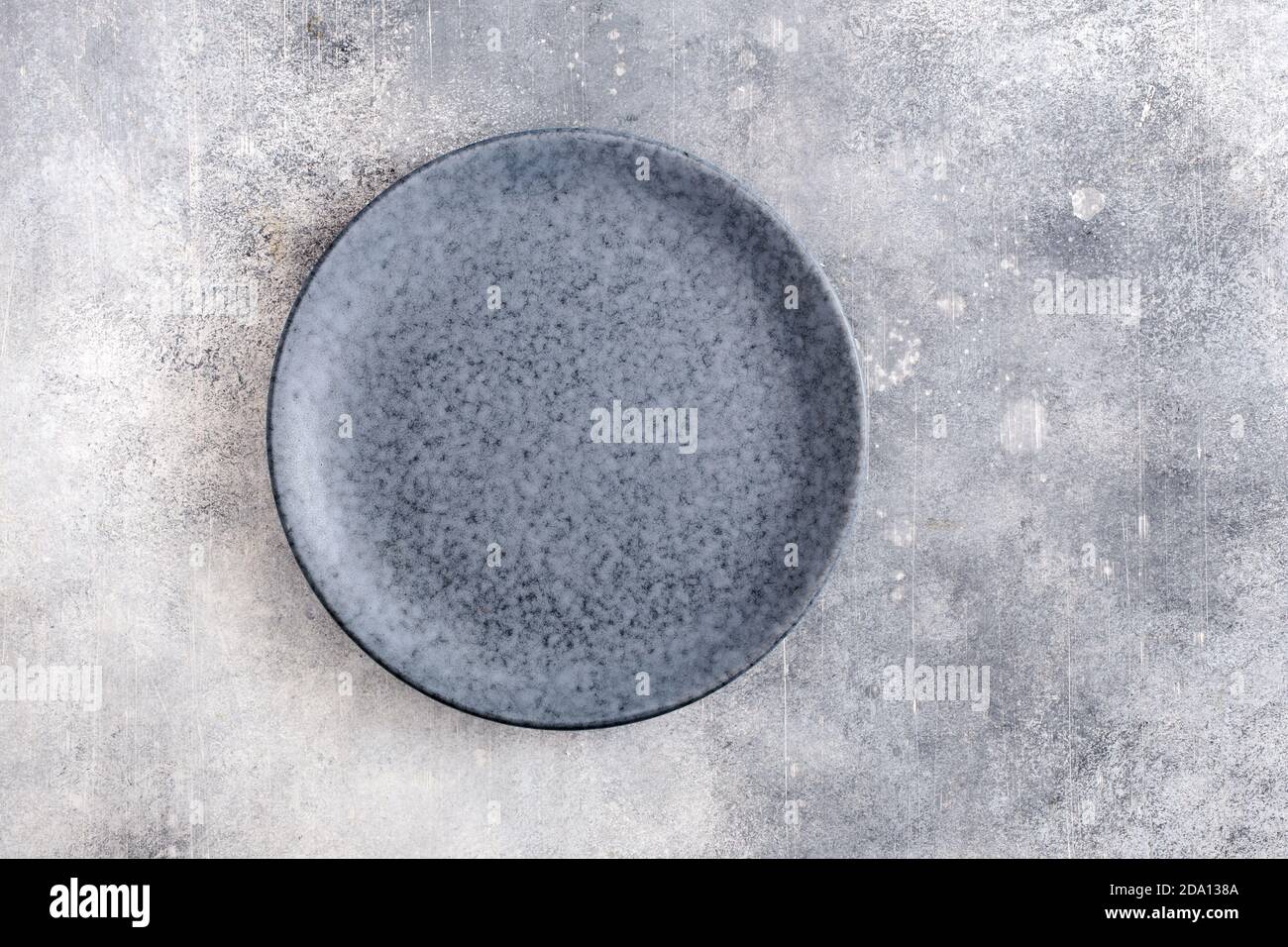 Vintage plate empty hi-res stock photography and images - Alamy