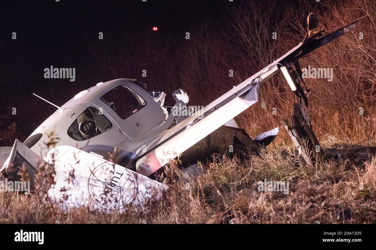 Airplane Crash Training High Resolution Stock Photography and Images ...