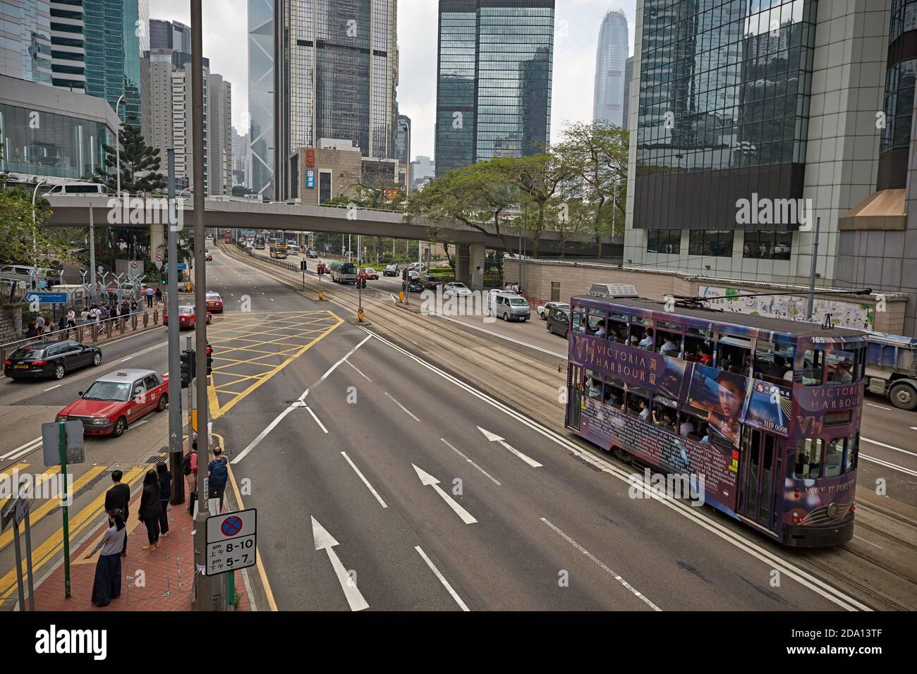 Tram financial district hong kong hi-res stock photography and images ...