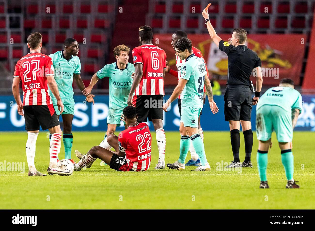 EINDHOVEN - 08-11-2020, Philips stadion. Dutch football, eredivisie ...