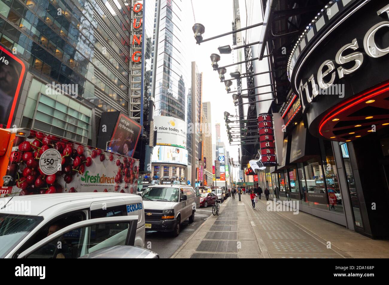 Outside Ruby Tuesday Restaurant, corner of West 41st street and 7th ...