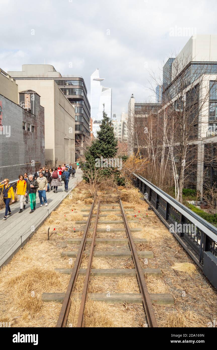 The high line new york city hi-res stock photography and images - Alamy