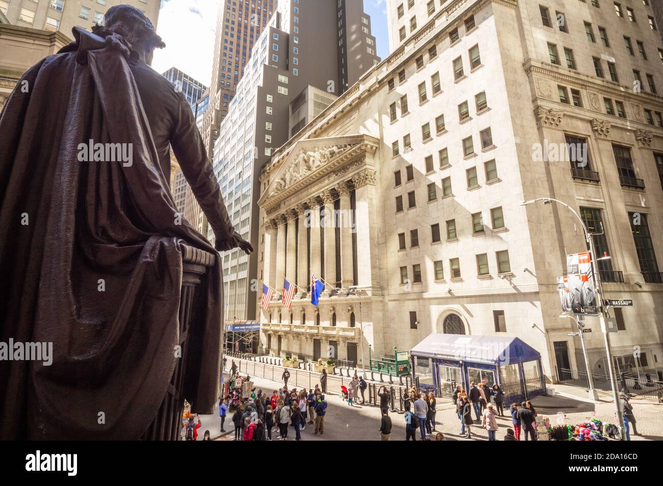 NYSE New York Stock Exchange, 11 Wall Street, NYC, behind George ...