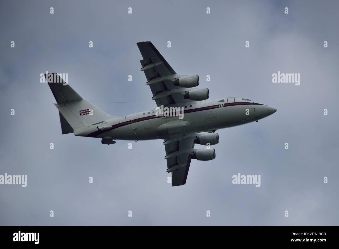 Bae 146 aircraft 32 squadron hi-res stock photography and images - Alamy