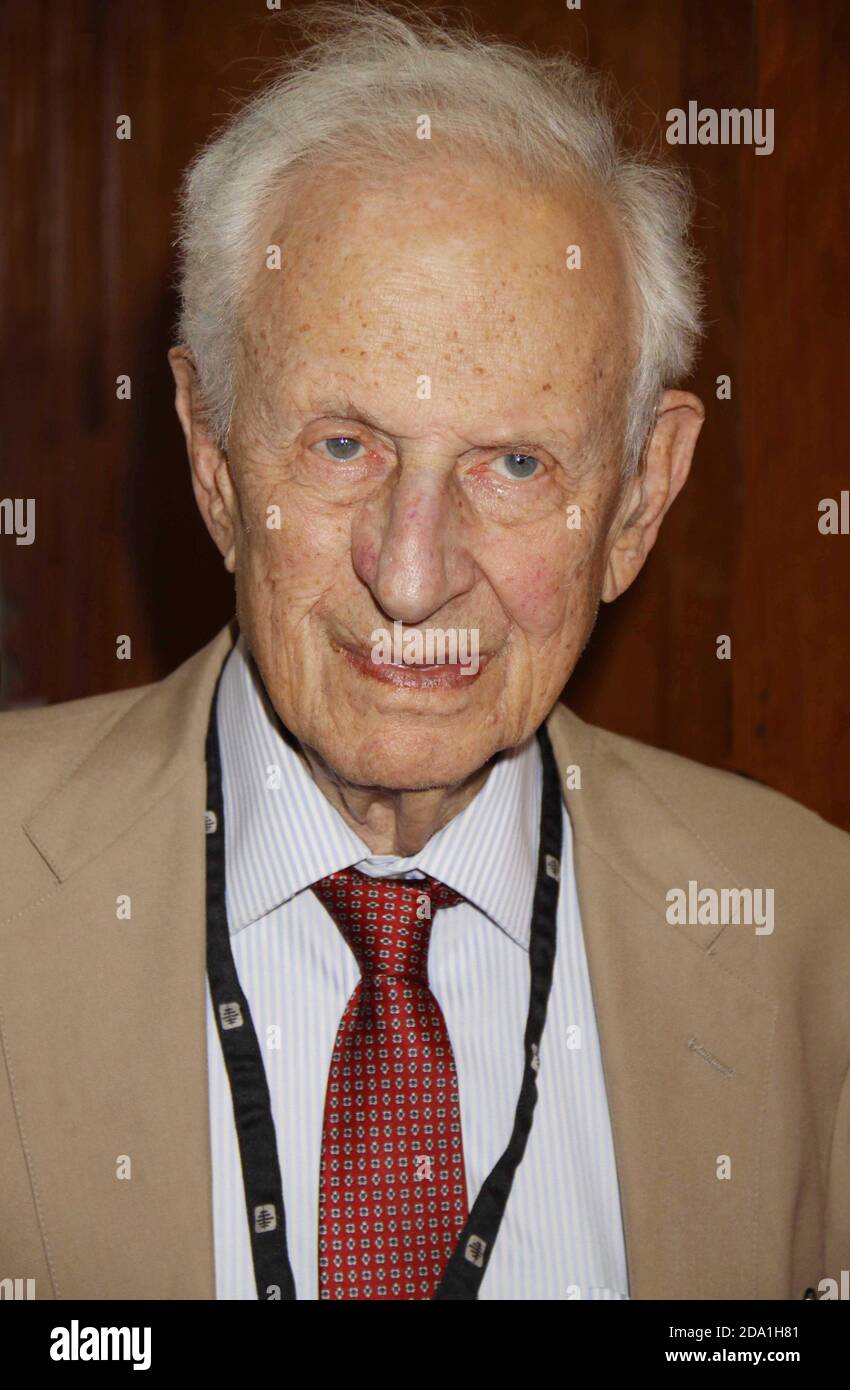 Robert Morgenthau (Longtime Manhattan District Attorney) 2011, Photo By ...
