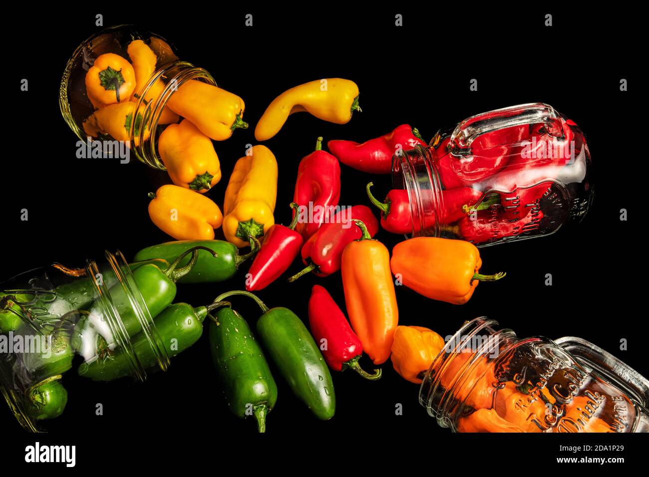 Green yellow red orange peppers hi-res stock photography and images - Alamy