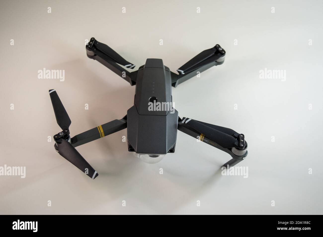 Dji mavic pro hi-res stock photography and images - Alamy