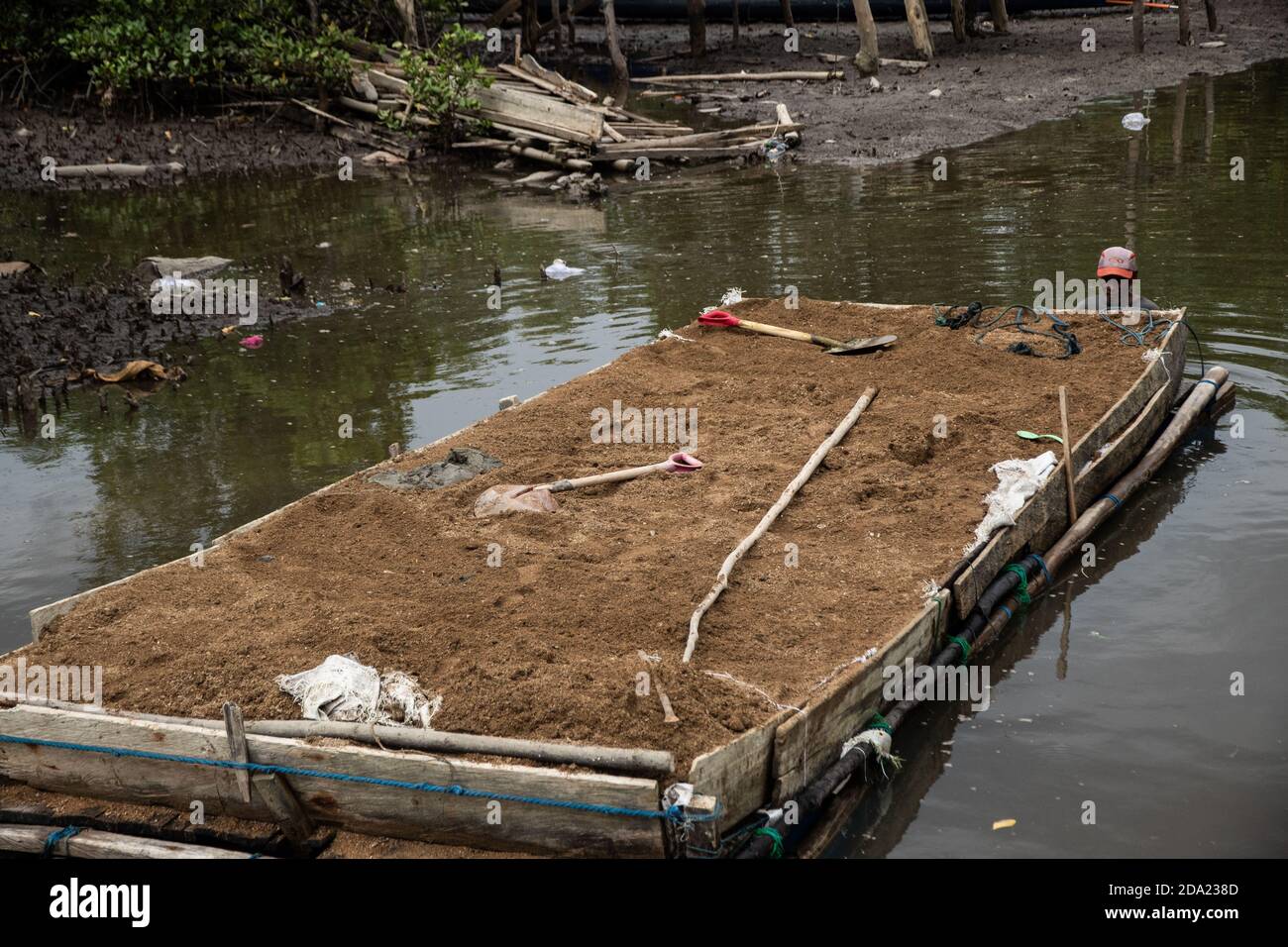 Se sand miner hi-res stock photography and images - Alamy