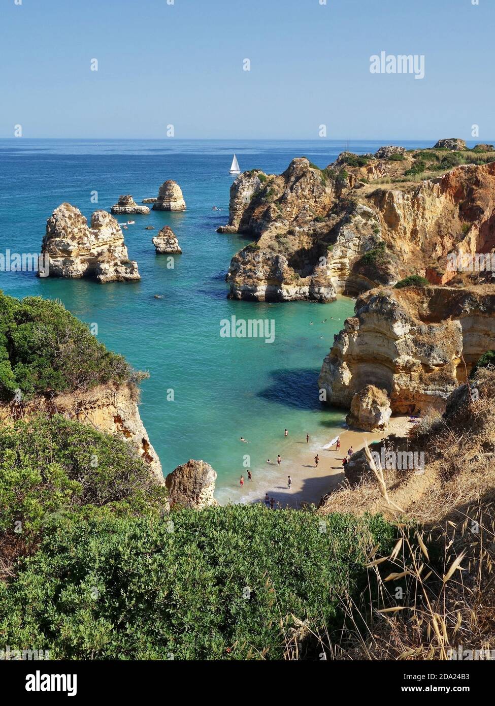 The dramatic golden coastline of Algarve, Portugal Stock Photo - Alamy