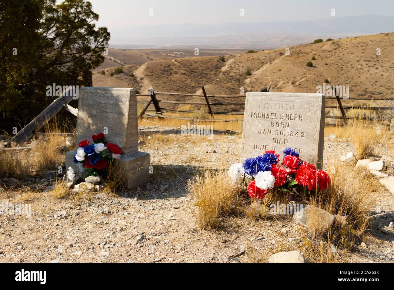 Bannack cemetery hi-res stock photography and images - Alamy