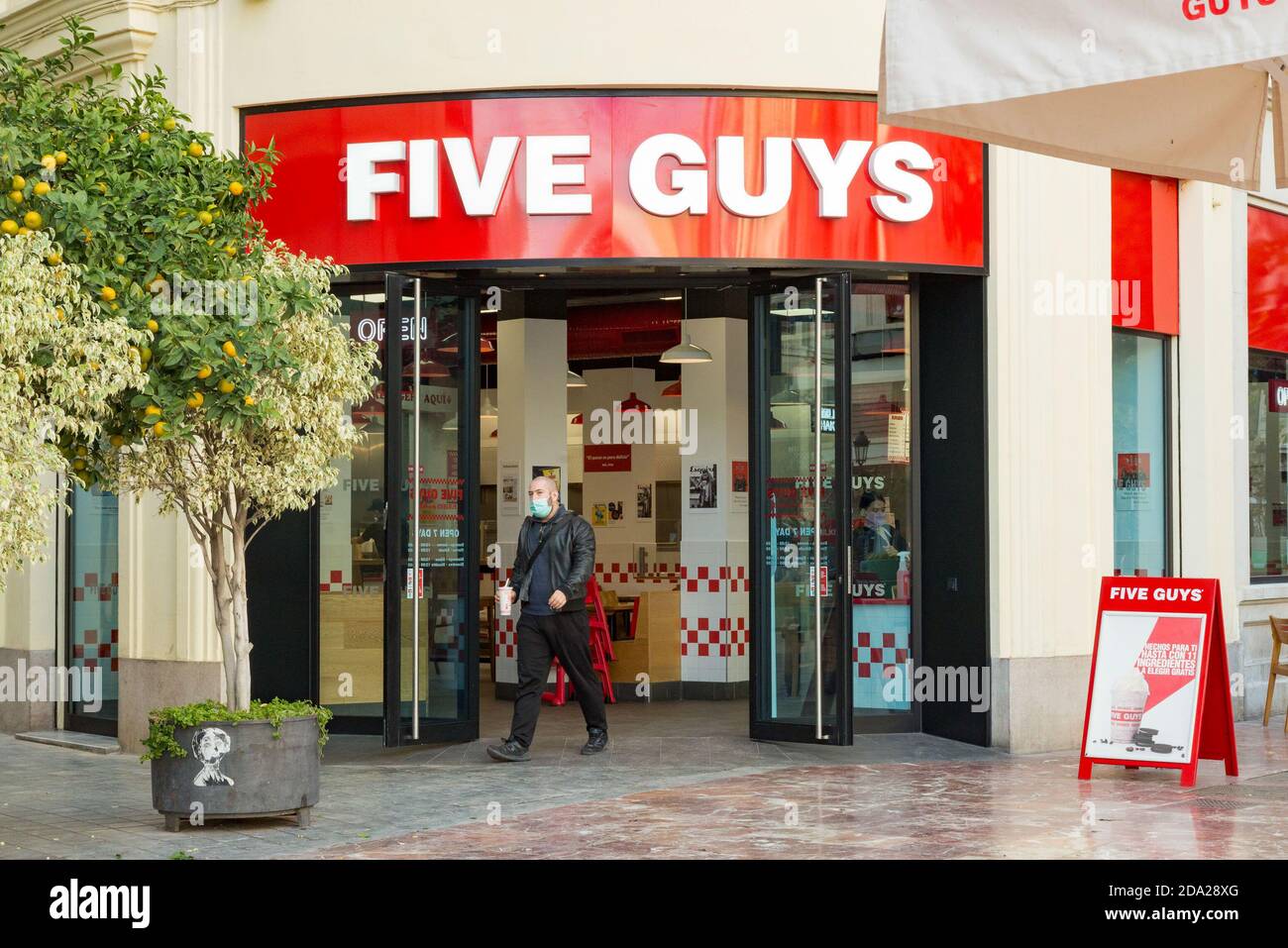 Five Guys Fast Food Restaurant High Resolution Stock Photography and ...