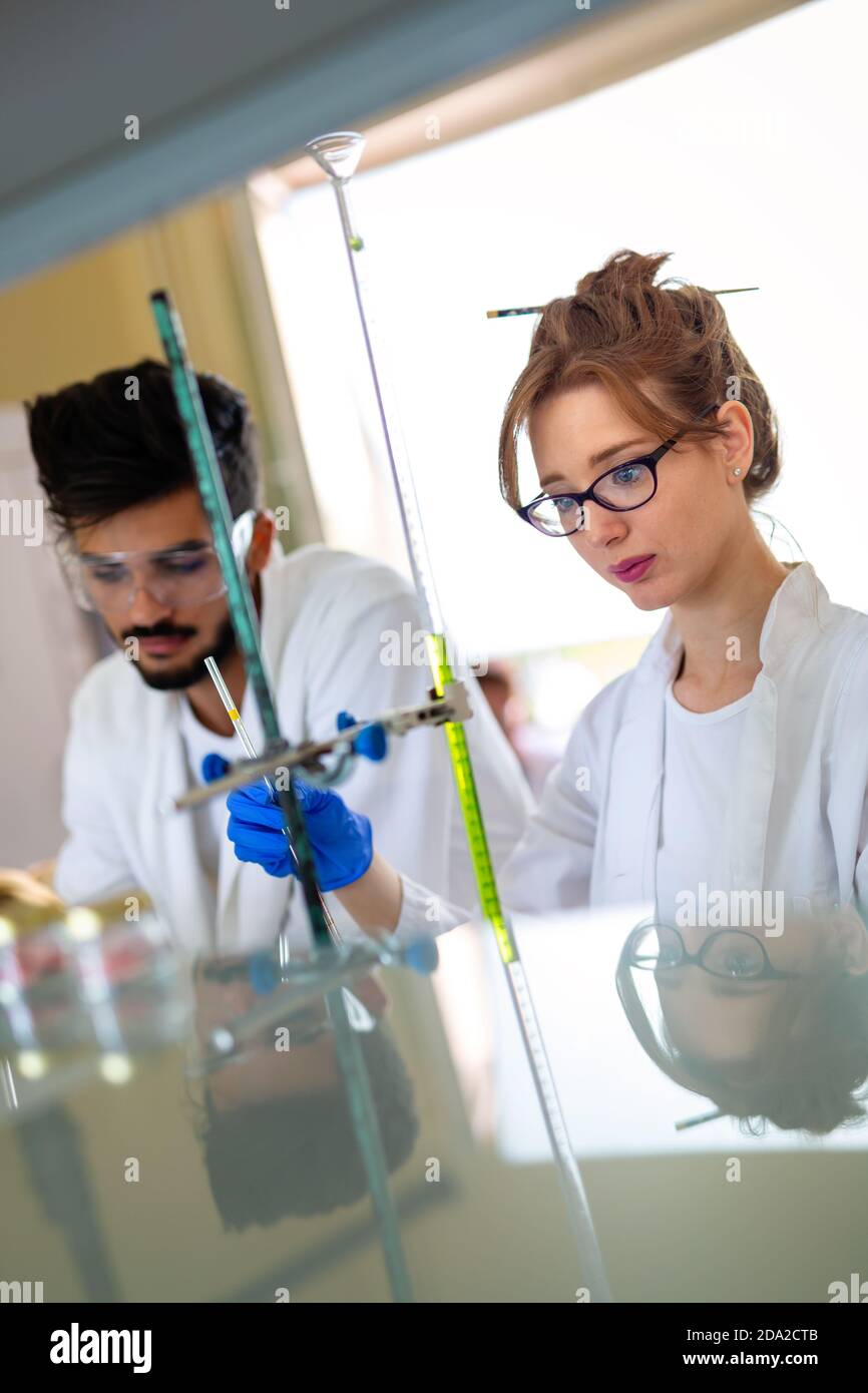 Scientist laboratory woman hi-res stock photography and images - Alamy
