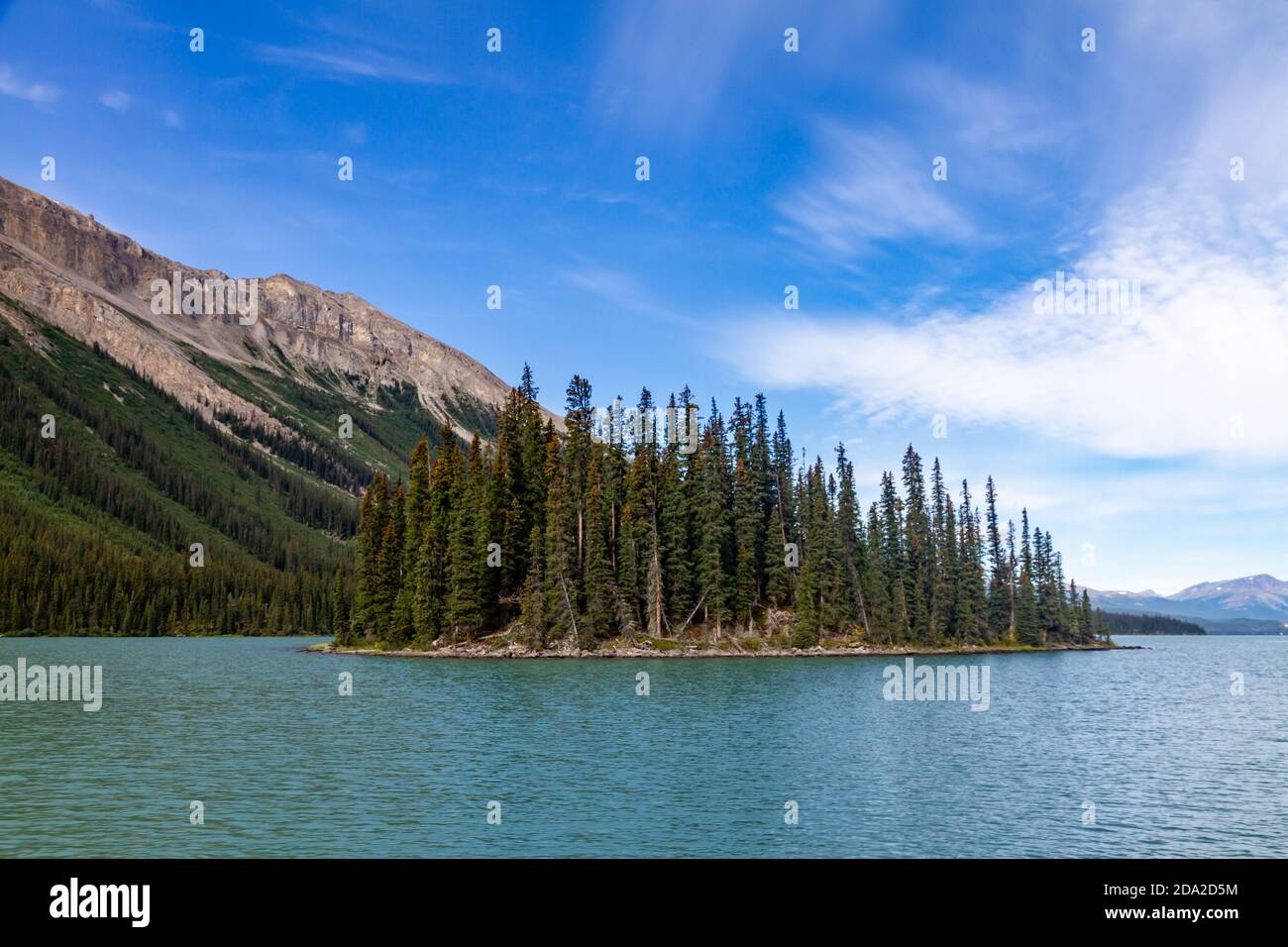 Maligne Lake, Jasper National Park, Alberta, Canada Stock Photo - Alamy