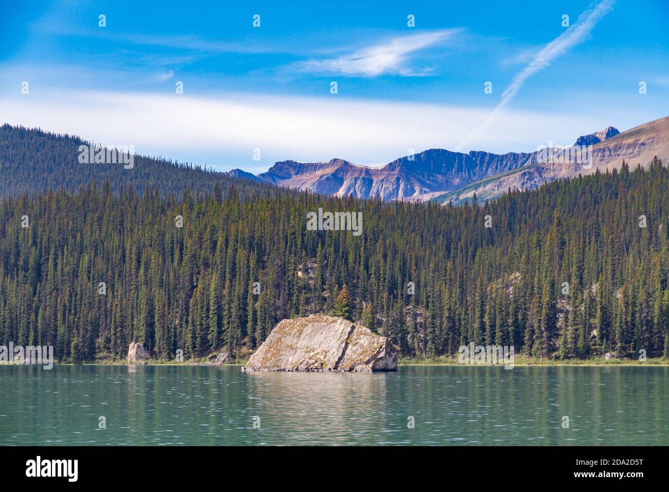 Maligne Lake, Jasper National Park, Alberta, Canada Stock Photo - Alamy