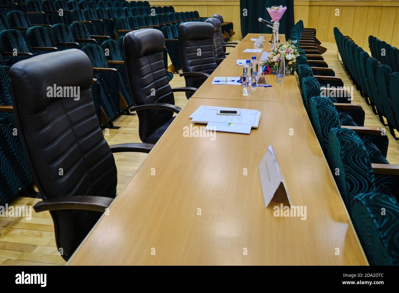 Judges sitting at table hi-res stock photography and images - Alamy