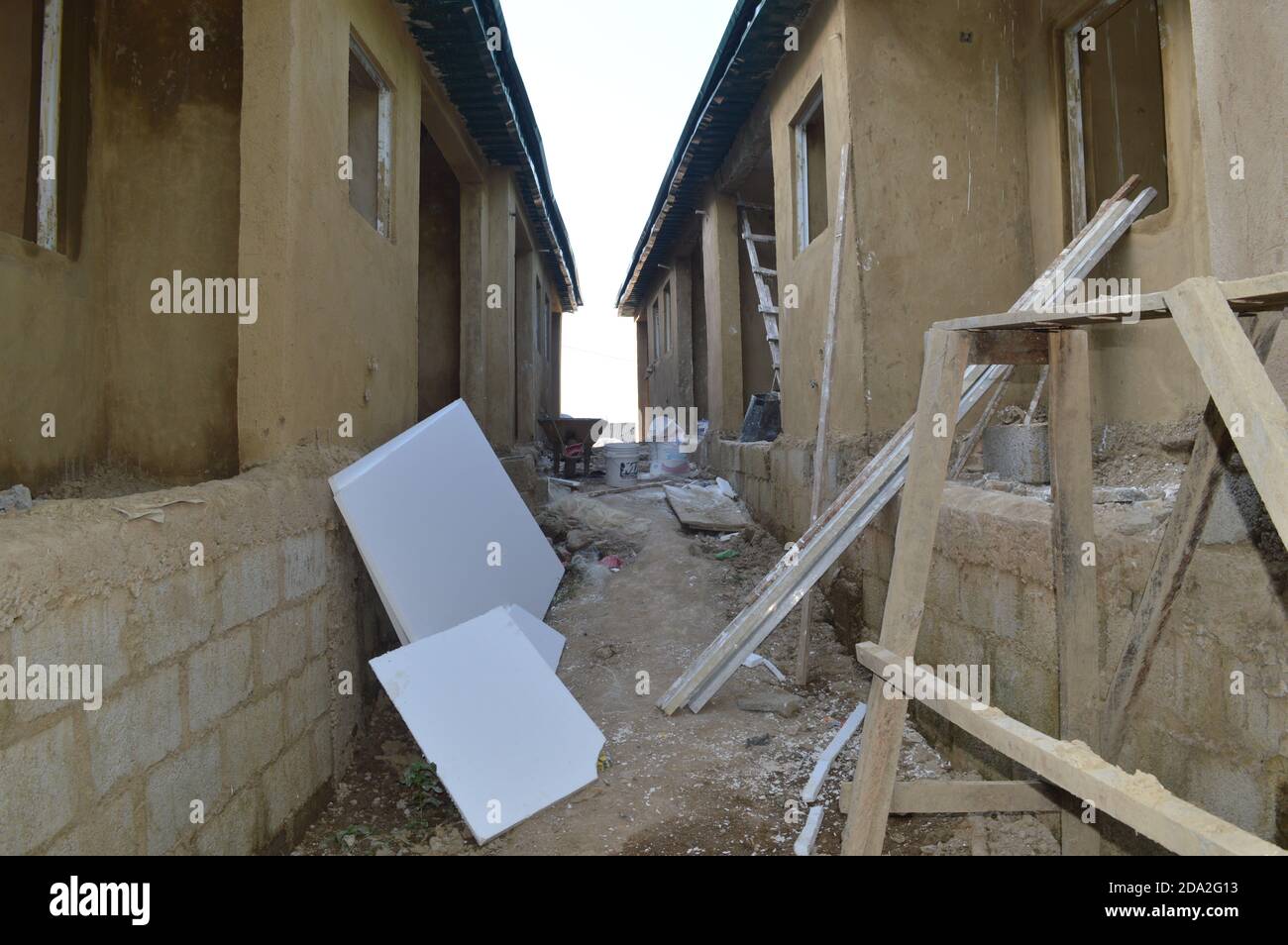 Uncompleted building hi-res stock photography and images - Alamy