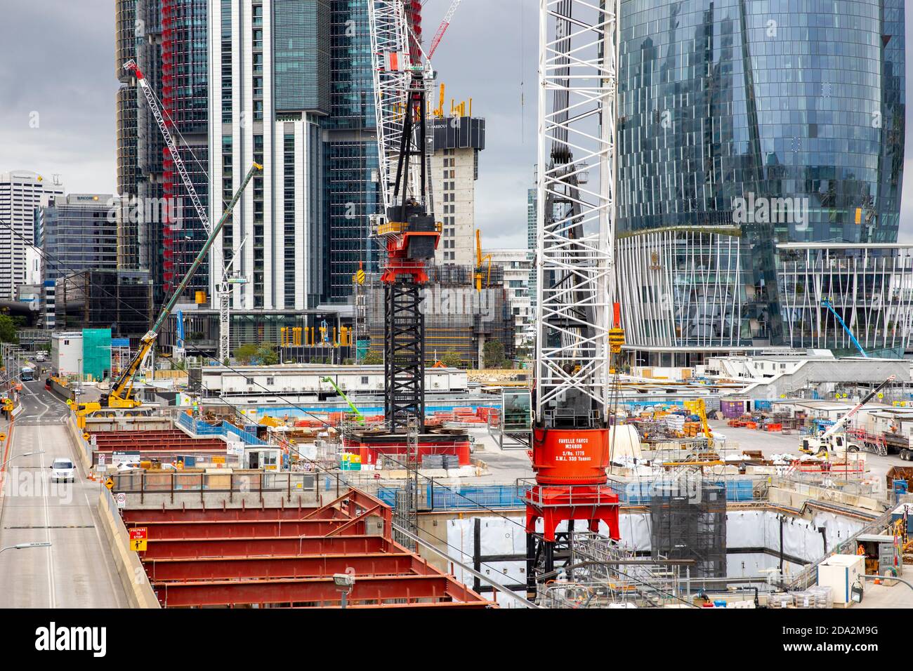Development construction works barangaroo south hi-res stock ...